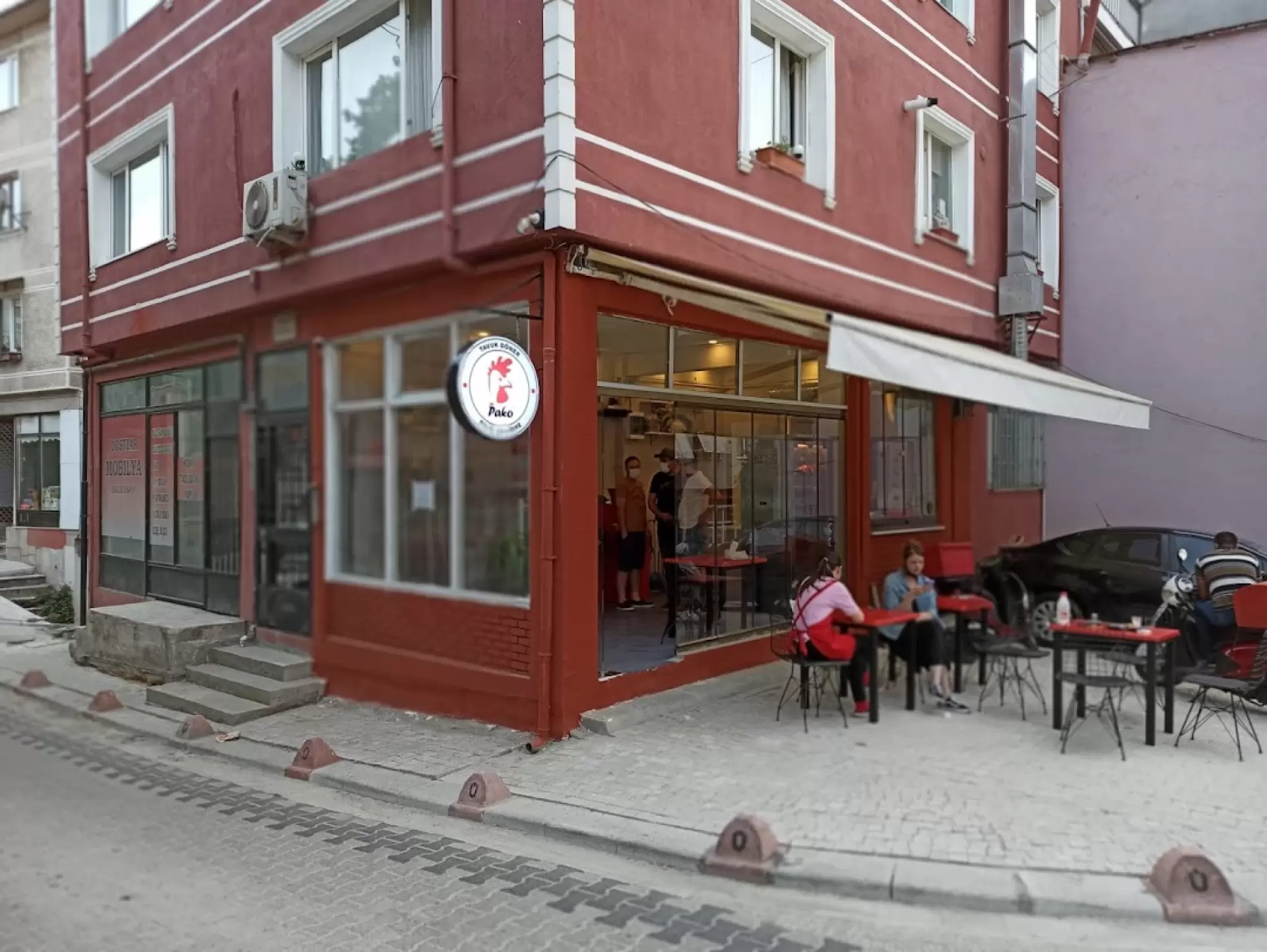 Pako Tavuk Döner & Piliç Çevirme, Üsküdar, İstanbul